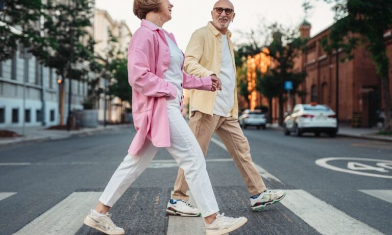 Senior Downsizing True Assisting